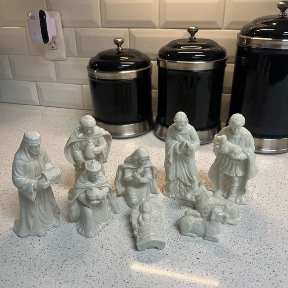 Mikasa | Holiday | 9 Piece Ivory Color Mikasa Nativity Set | Poshmark